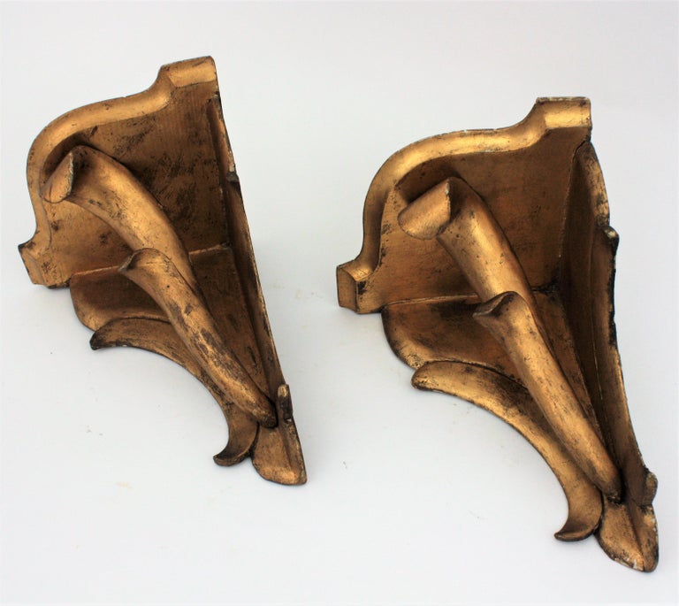 Pair of Spanish Corner Wall Consoles in Giltwood For Sale at 1stDibs
