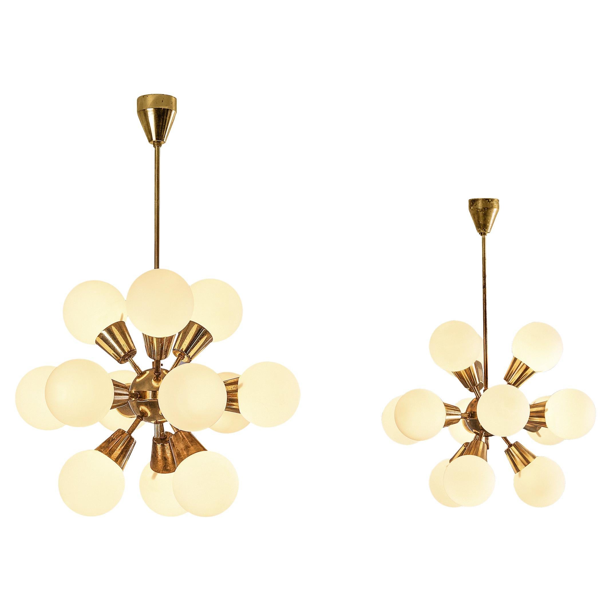 Sputnik Chandelier in Copper and Opaline Glass For Sale at 1stDibs