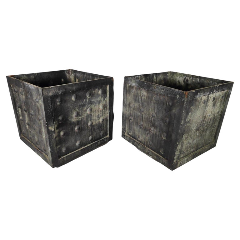 Pair of Square-Shaped Zinc Pots 20th Century For Sale at 1stDibs