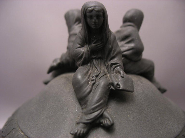 Pair of Sugar Boxes with Triple Sybil Finials, Wedgwood, circa 1870 For Sale at 1stDibs