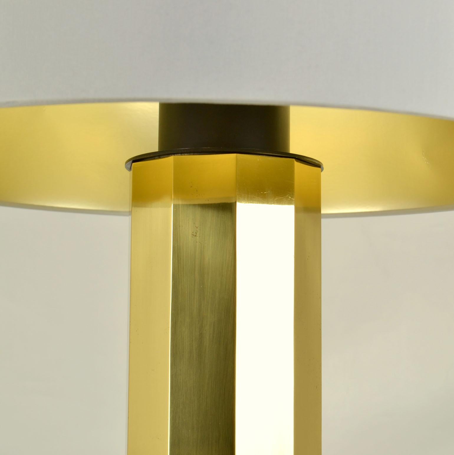 Pair of Tall Minimalist Octagonal Brass Table Lamps For Sale at 1stDibs