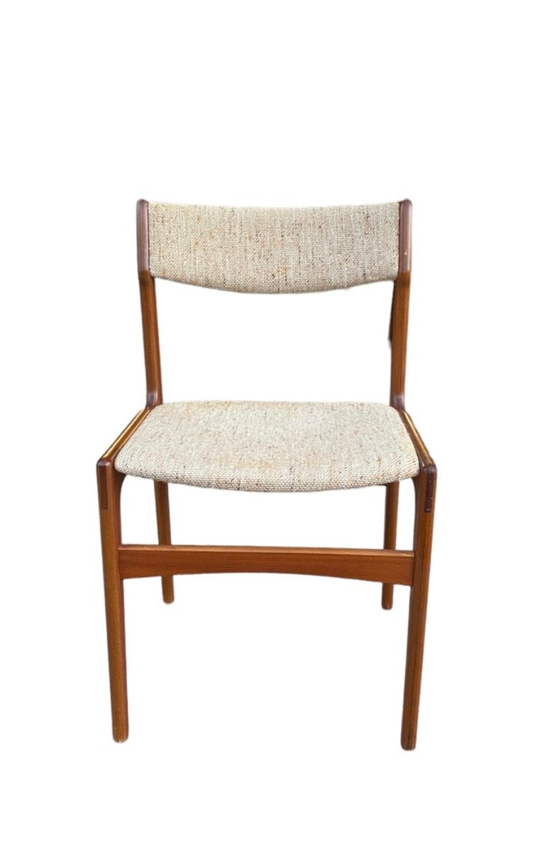 Pair of Teak Danish Dining Chairs For Sale at 1stDibs