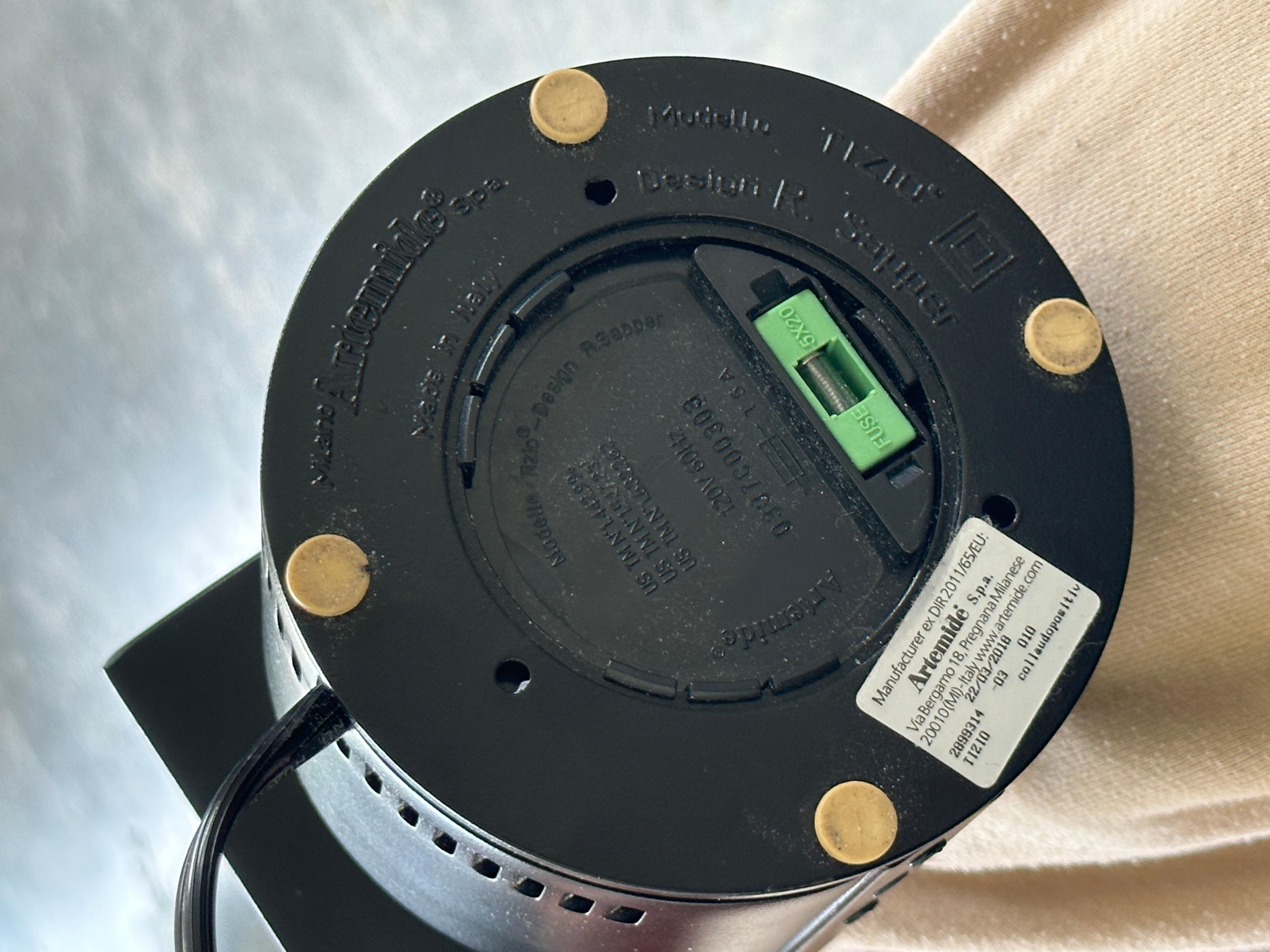 Pair of Tizio Classic 'Large Size' HAL Lamps by Richard Sapper for ...