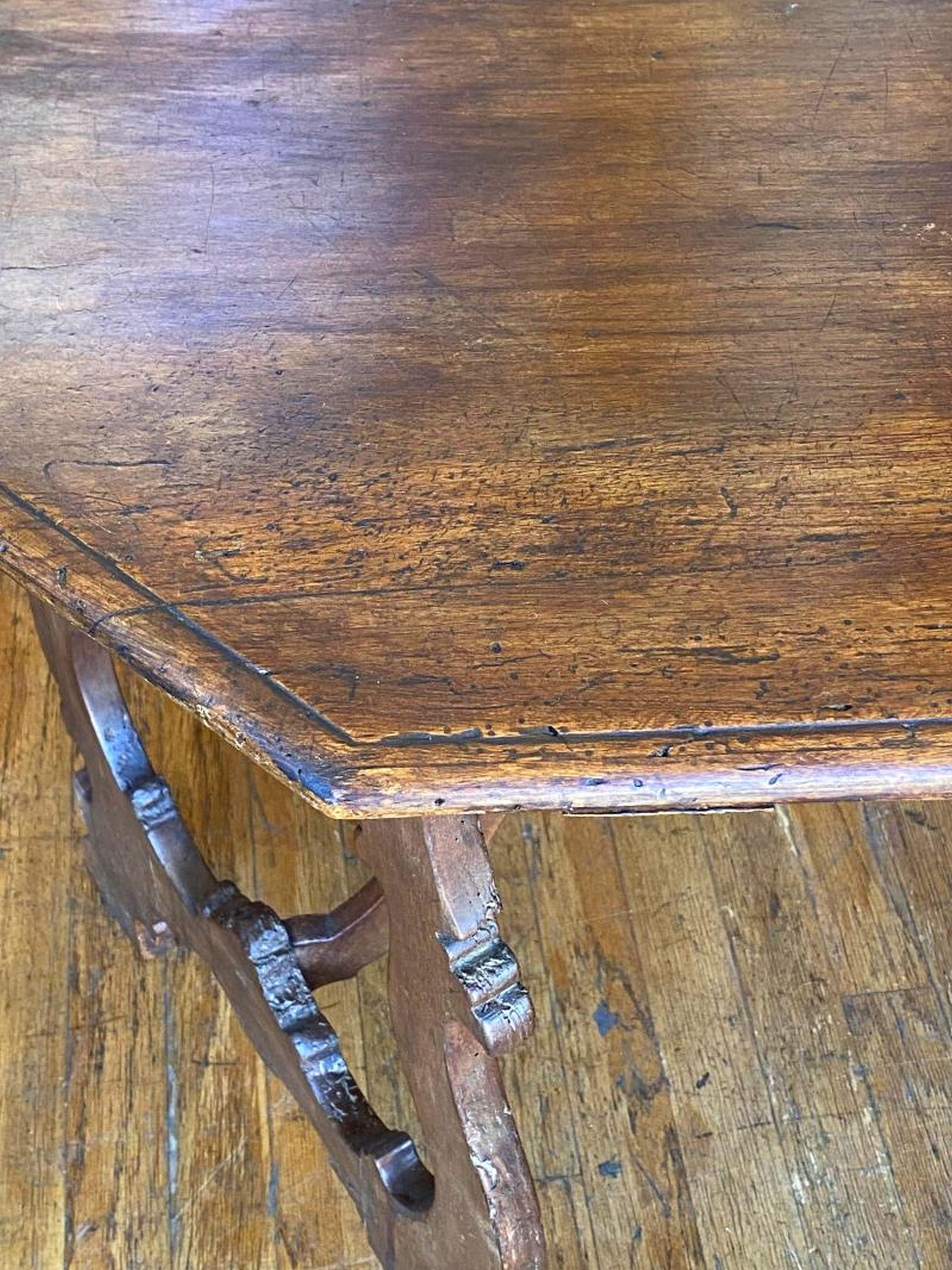 Pair of Tuscan Walnut Consoles, circa 1740 For Sale at 1stDibs