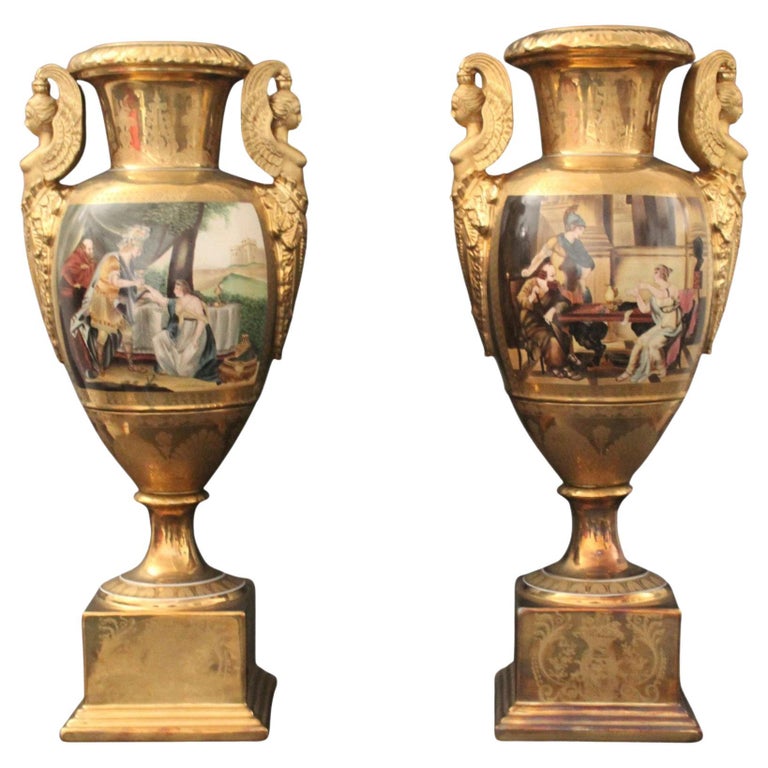 Pair of Vases in Porcelain For Sale at 1stDibs