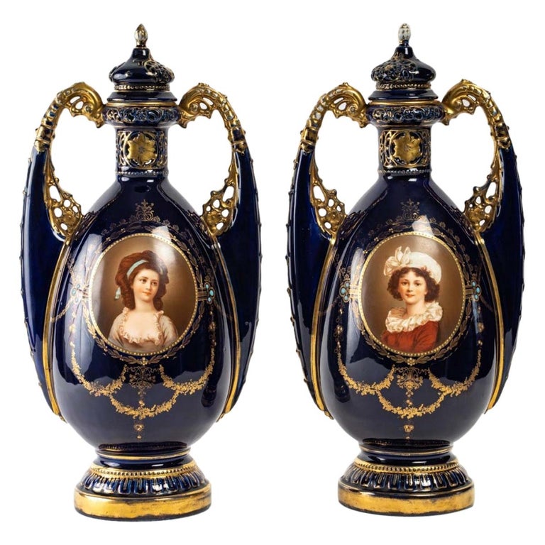 Pair of Vienna Porcelain Vases For Sale at 1stDibs