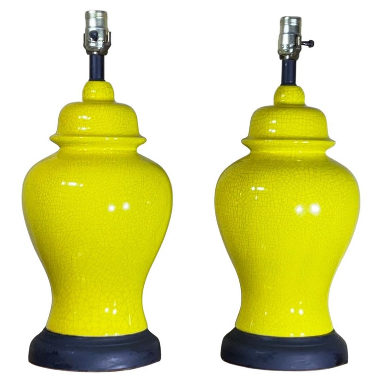 Pair of Vintage Ceramic Table Lamp For Sale at 1stDibs
