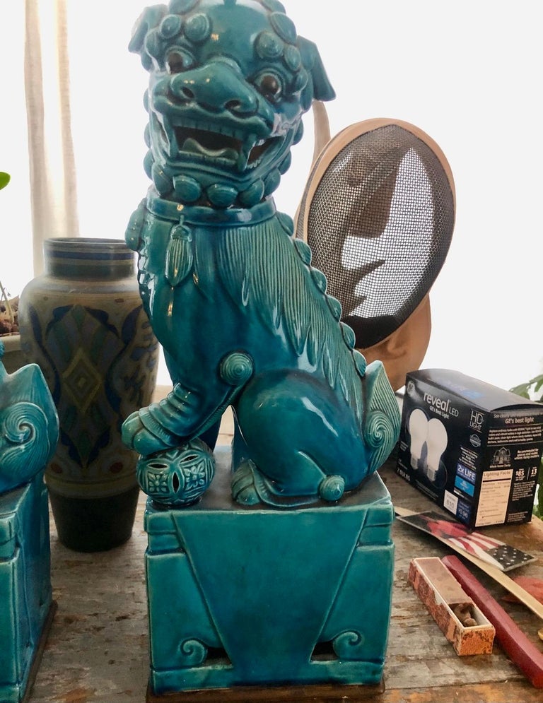 Pair of Vintage Chinese Fu Dog Lamp For Sale at 1stDibs