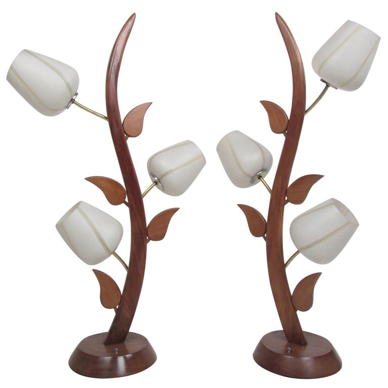 Pair of Vintage Floral-Inspired Lamps For Sale at 1stDibs