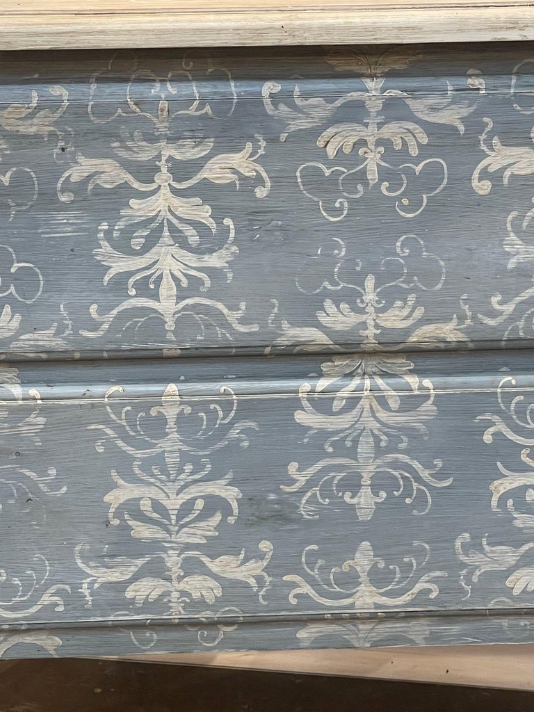 Pair of Vintage Italian Neo-Classical Hand Painted Chests For Sale at ...