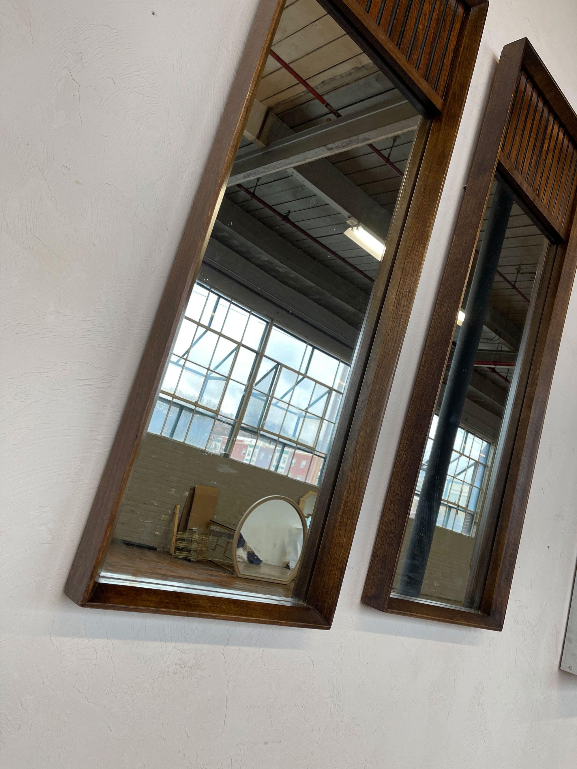 Pair of vintage Mid Century Lane Tower Suite mirrors For Sale at 1stDibs