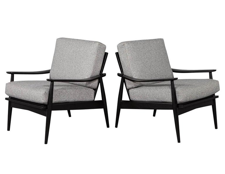 Pair of Vintage Mid-Century Modern Lounge Chairs at 1stDibs