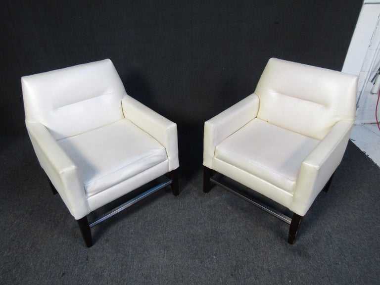 Pair of Vintage Style Club Chairs For Sale at 1stDibs