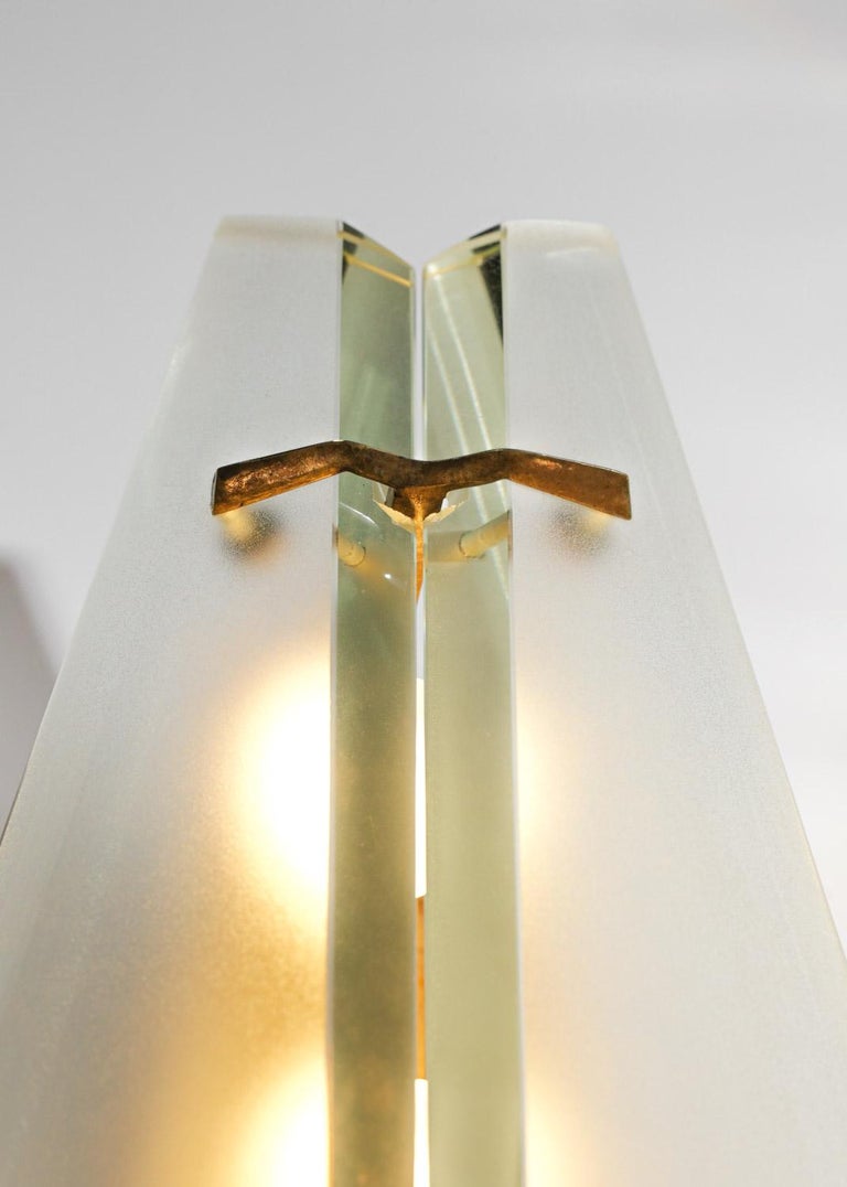 pair of wall lamps "1937" by Max Ingrand for Fontana Arte glass brass bronze For Sale at 1stDibs
