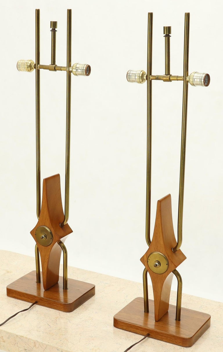 Pair of Walnut and Brass Diamond Pattern Table Lamps For Sale at 1stDibs
