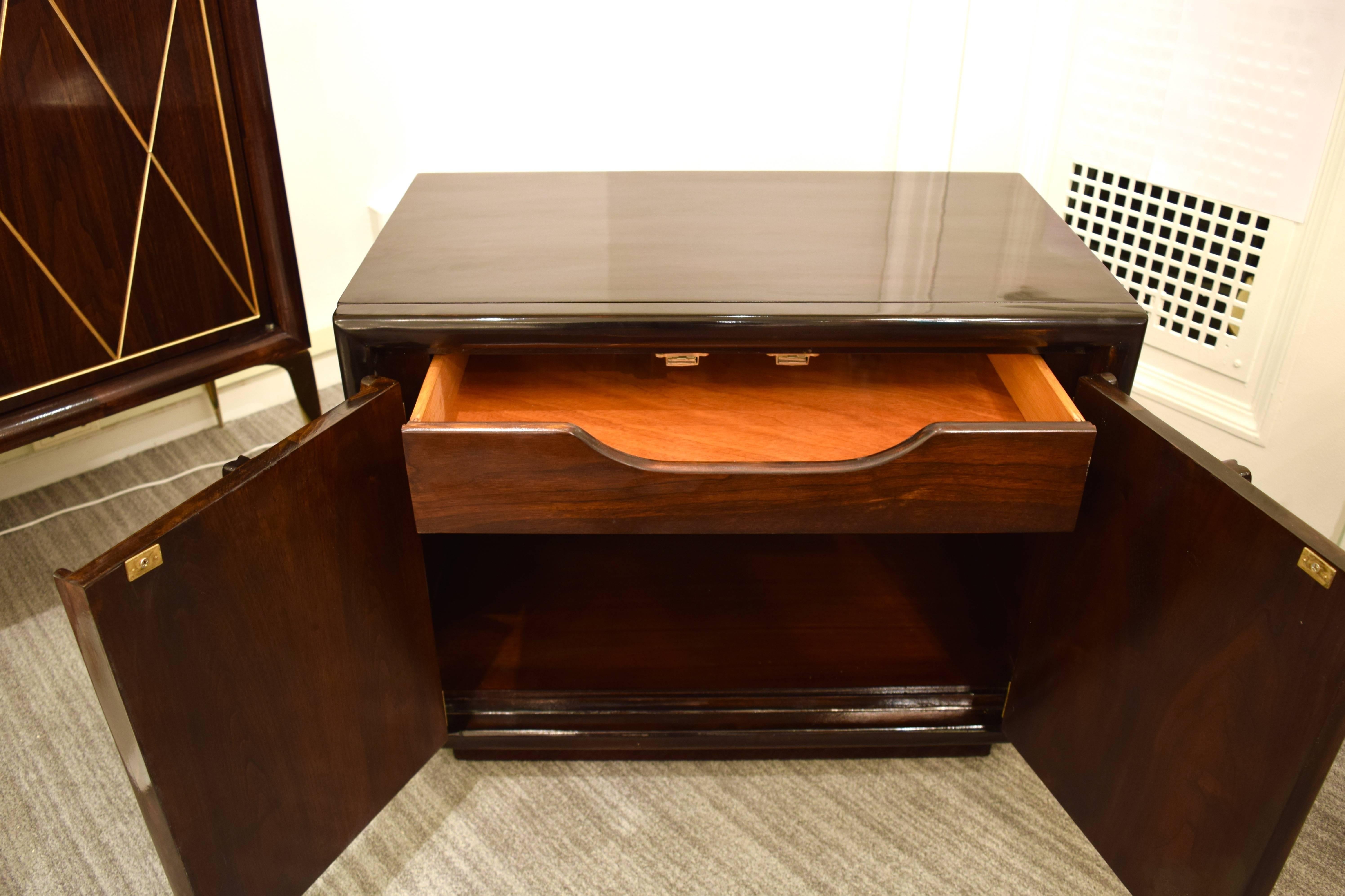 Pair of Walnut Midcentury Two-Door End Tables at 1stDibs