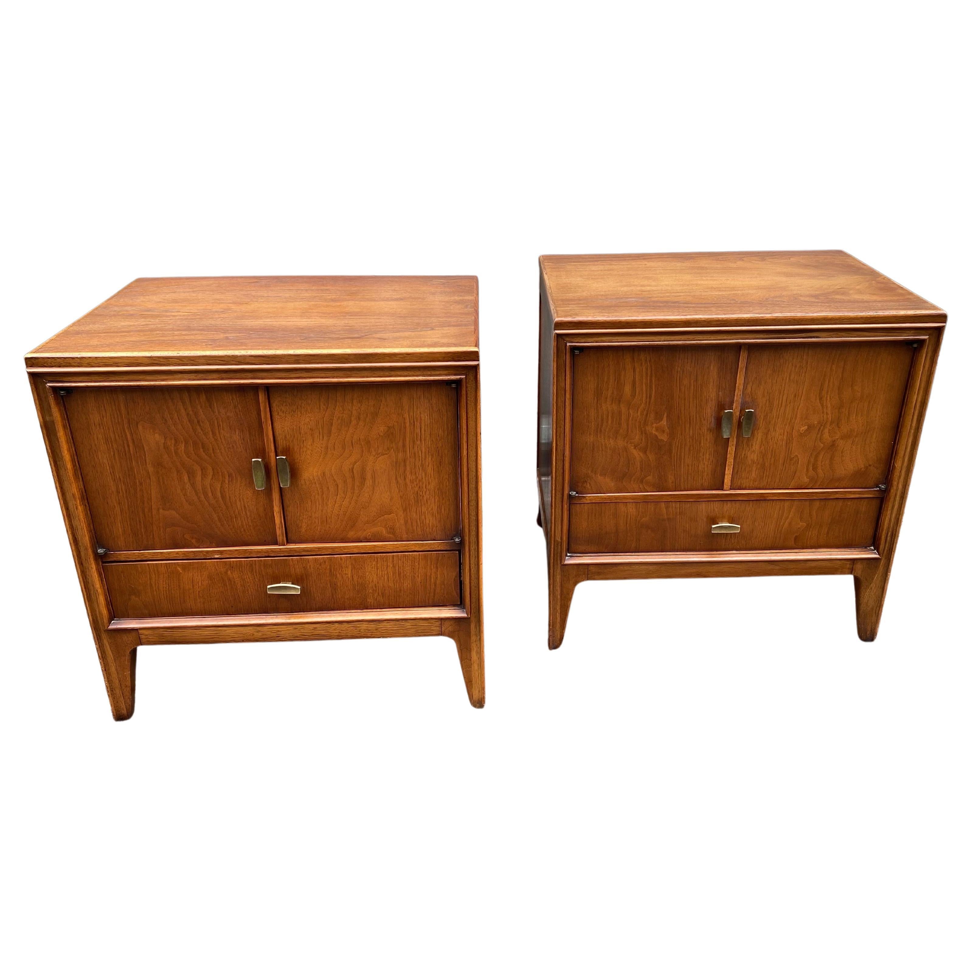 Mid-Century Modern Walnut Night Stands by Stanley Furniture Co. at 1stDibs