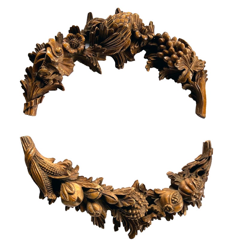 Pair of Well-Carved French Boiserie Swag Appliques For Sale at 1stDibs