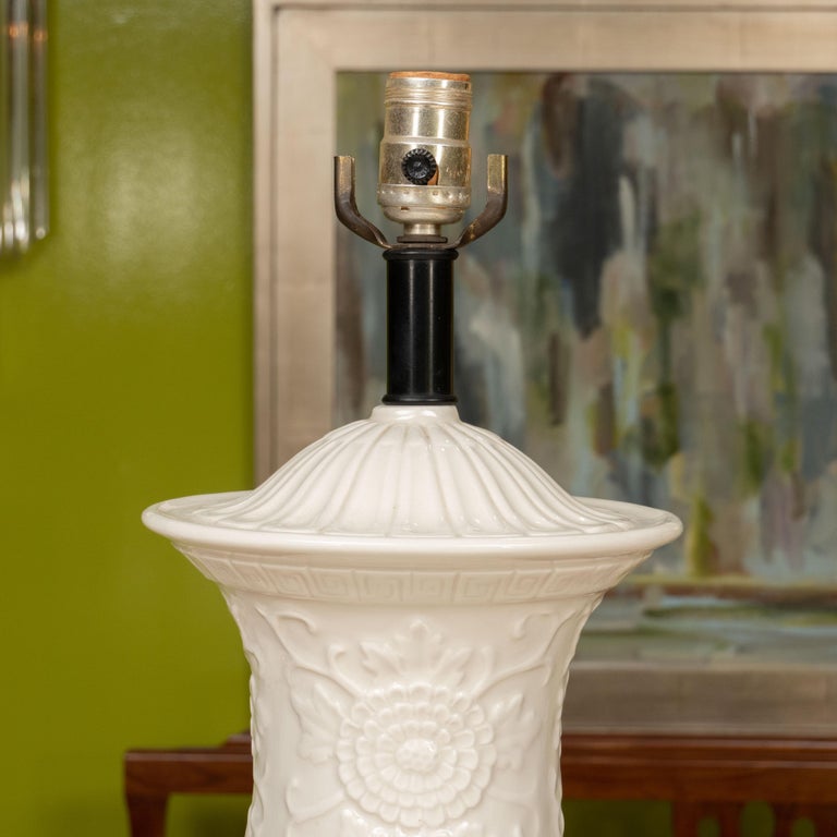 Pair of White Ceramic Lamps on Wooden Bases For Sale at 1stDibs