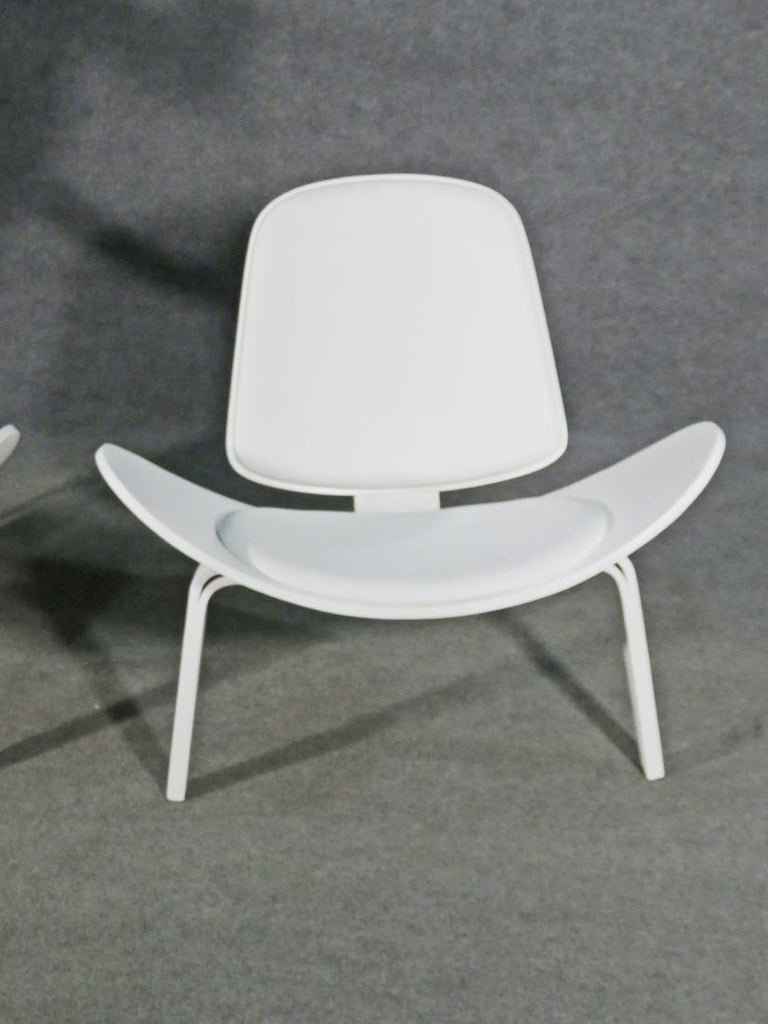 Pair of White Shell Chairs in the Style of Hans Wegner For Sale at ...