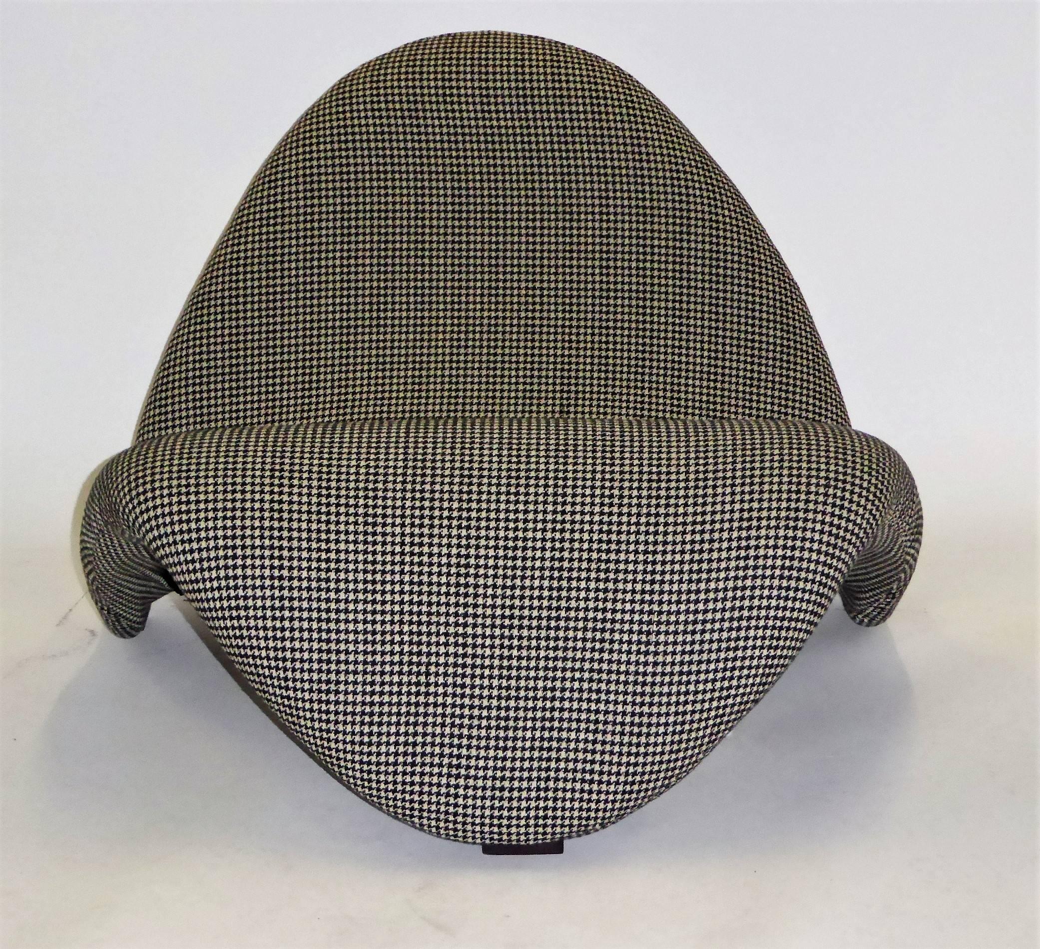 Pair of Pierre Paulin Space Age Tongue Chairs for Artifort 1960s in ...