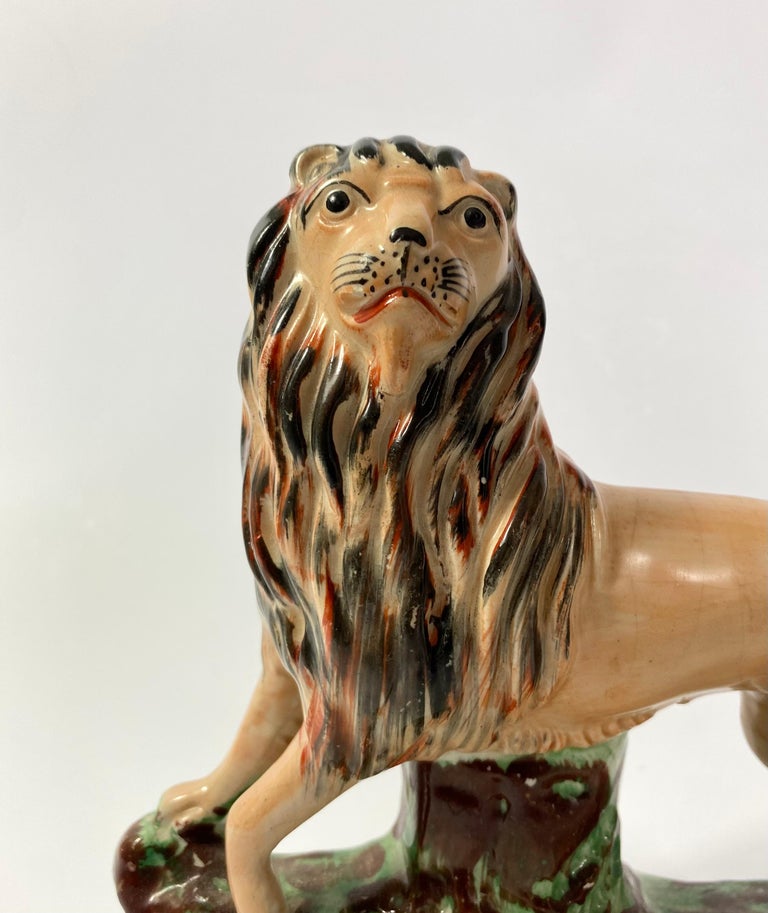 Pair Staffordshire Pottery Lions. Thomas Parr, C. 1860 For Sale at 1stDibs