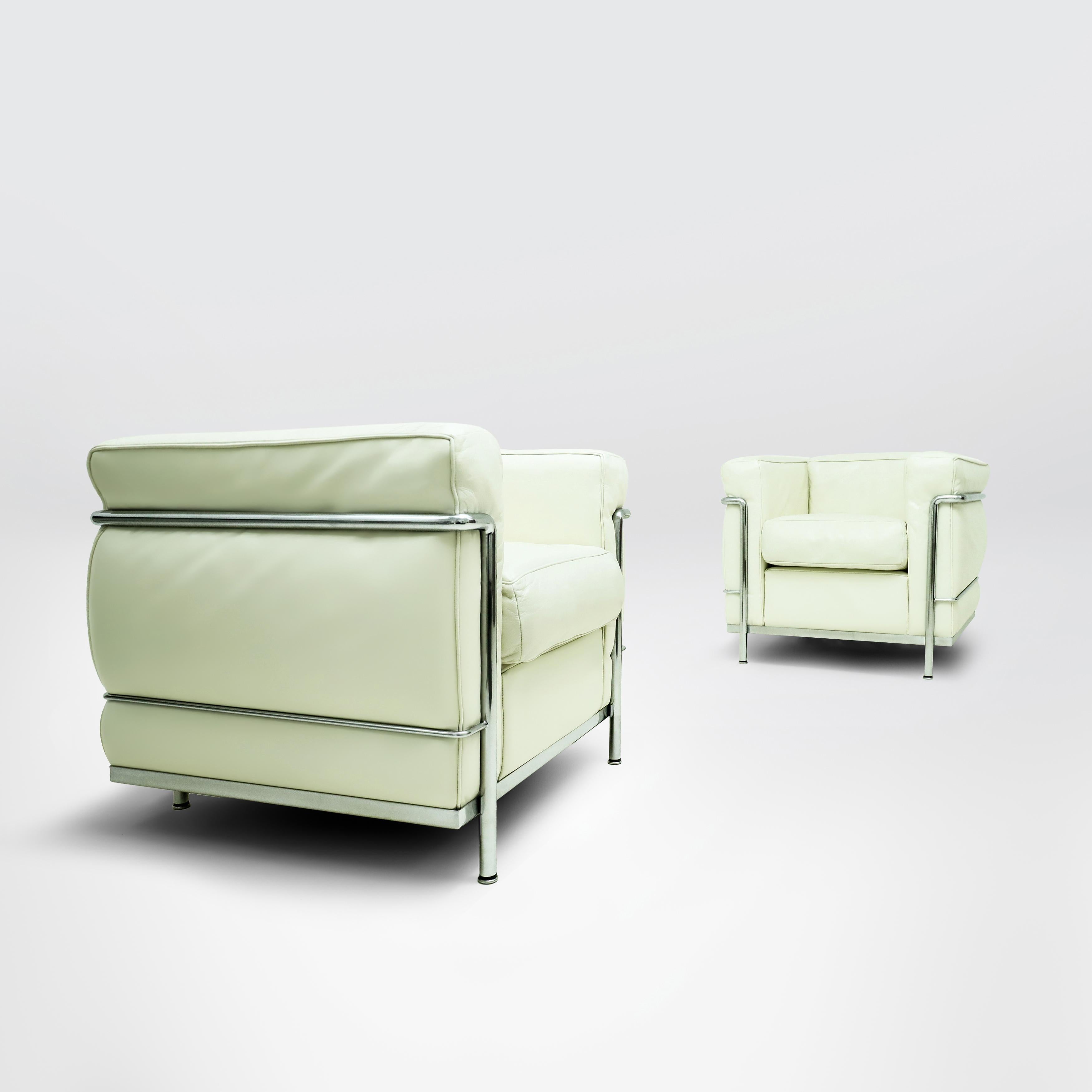 Pair Vintage Cassina Le Corbusier, Perriand and Jeanneret LC2 Leather ...