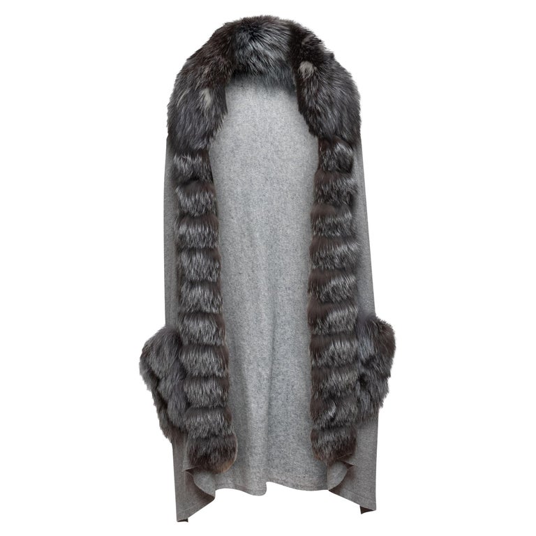 Pajaro Grey Knit Fur-Trimmed Shawl For Sale at 1stDibs