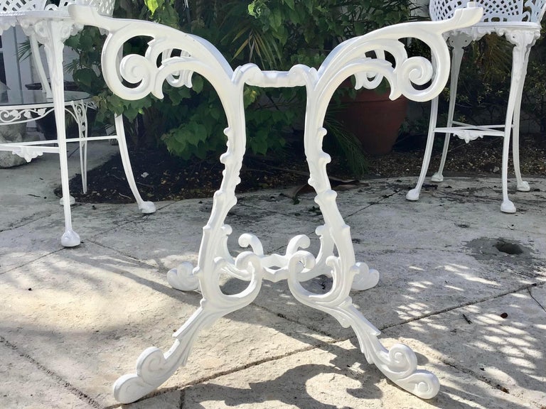 Palm Beach Regency White Lacquered Patio Table Base For Sale at 1stDibs