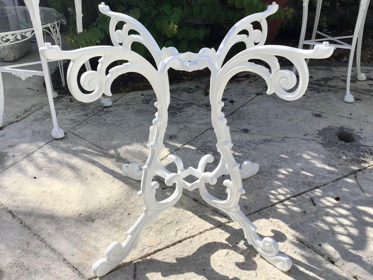 Palm Beach Regency White Lacquered Patio Table Base For Sale at 1stDibs