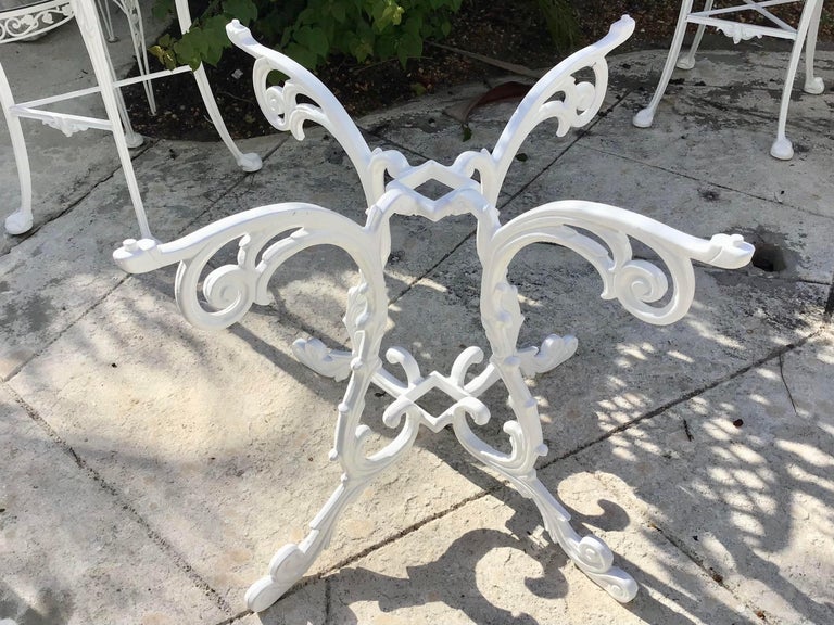 Palm Beach Regency White Lacquered Patio Table Base For Sale at 1stDibs