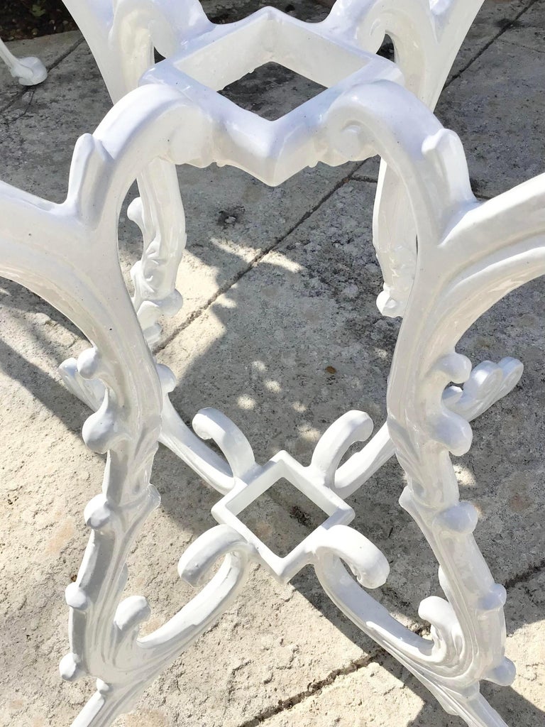 Palm Beach Regency White Lacquered Patio Table Base For Sale at 1stDibs