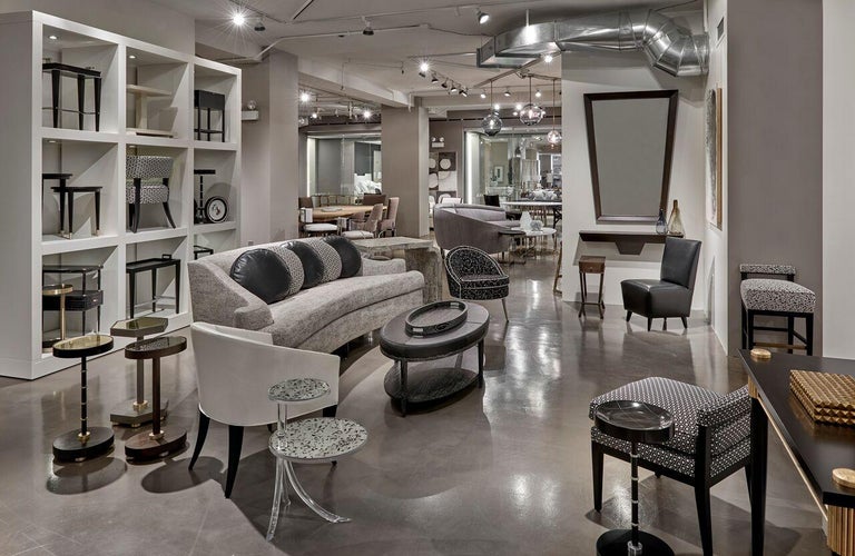 Palmer Plate Round Table with Porcelain Plate in Black Lacquered and ...