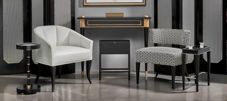 Palmer Plate Round Table with Porcelain Plate in Black Lacquered and ...