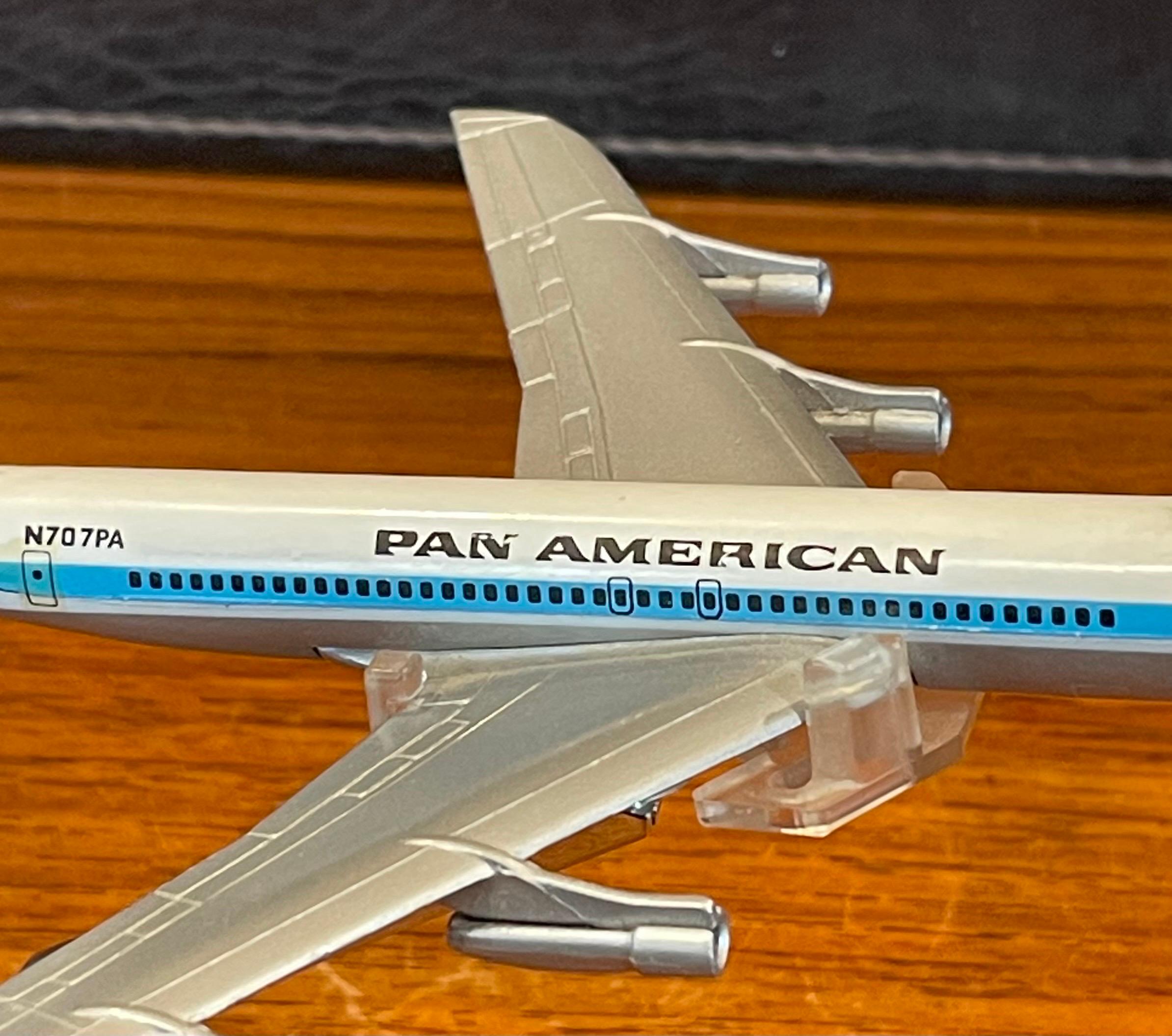 Pan American Airlines Boeing 707 Jetliner / Airplane Contractor Desk ...