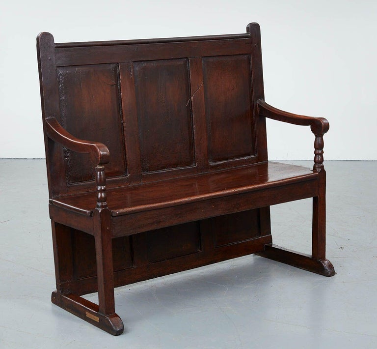 Paneled Settle Bench with Sled Feet For Sale at 1stDibs