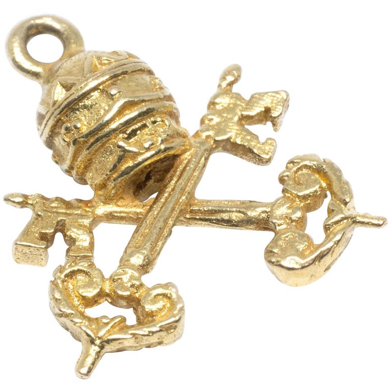Papal Keys to Heaven Pope Vatican Catholic 18 Karat Gold Charm at 1stDibs