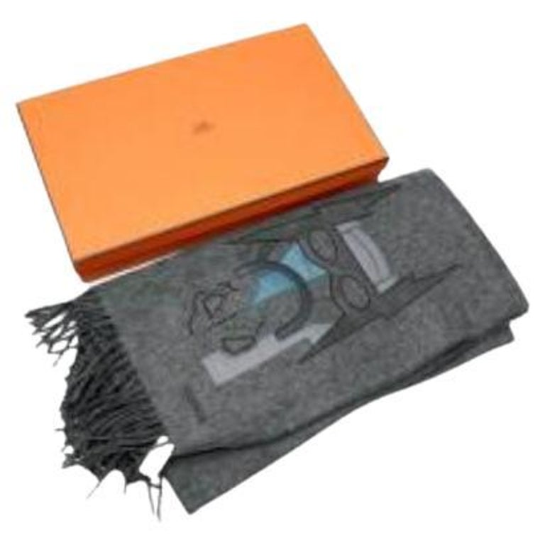 Patch Cuir Super H muffler grey cashmere scarf For Sale at 1stDibs