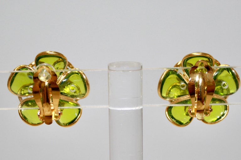 Pate de Verre Camélia Clip Earrings For Sale at 1stDibs
