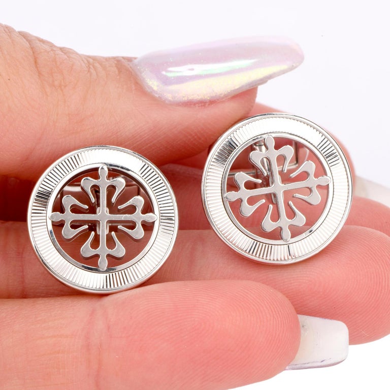 Patek Philippe Round Calatrava Cross 18 Karat Gold Cufflinks at 1stDibs