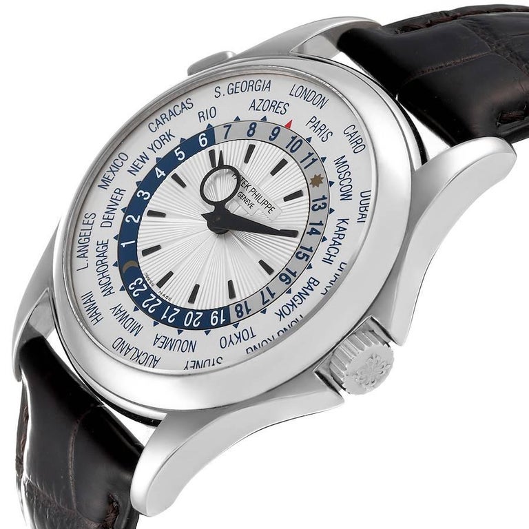 Patek Philippe Montre pour homme World Time Complications en or blanc ...
