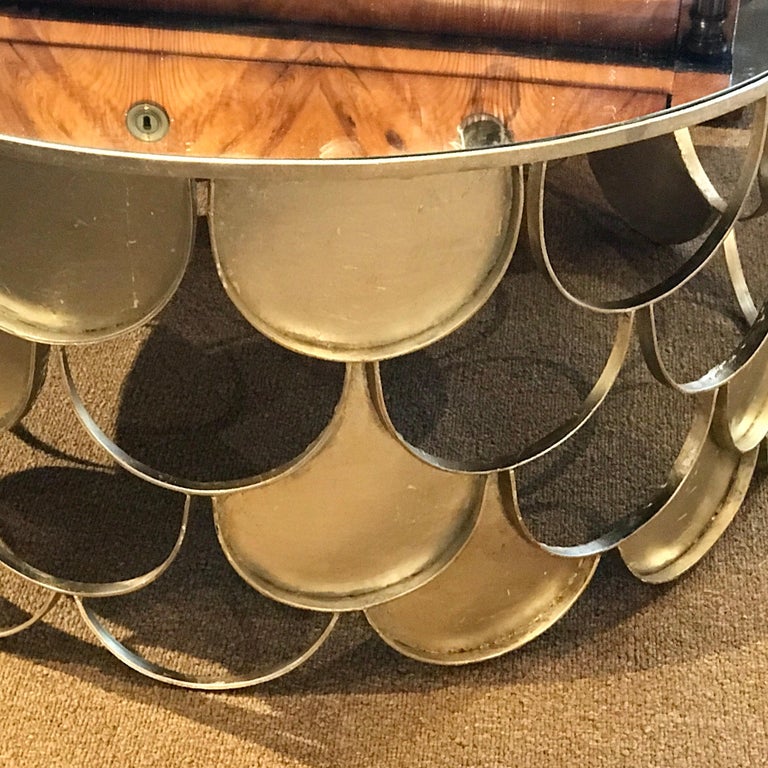 Paul Evans Style Silvered Scallop Coffee Table For Sale at 1stDibs