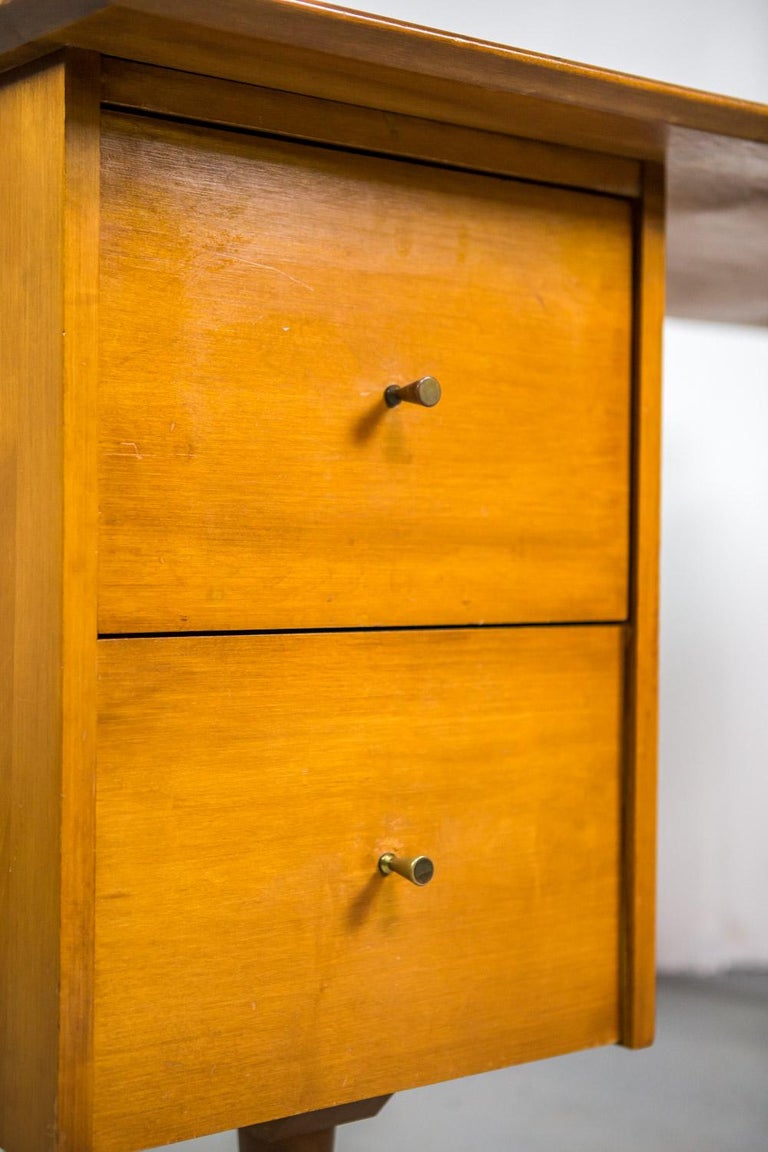 Paul McCobb Desk for Planner Group in Solid Maple, 1950s at 1stDibs