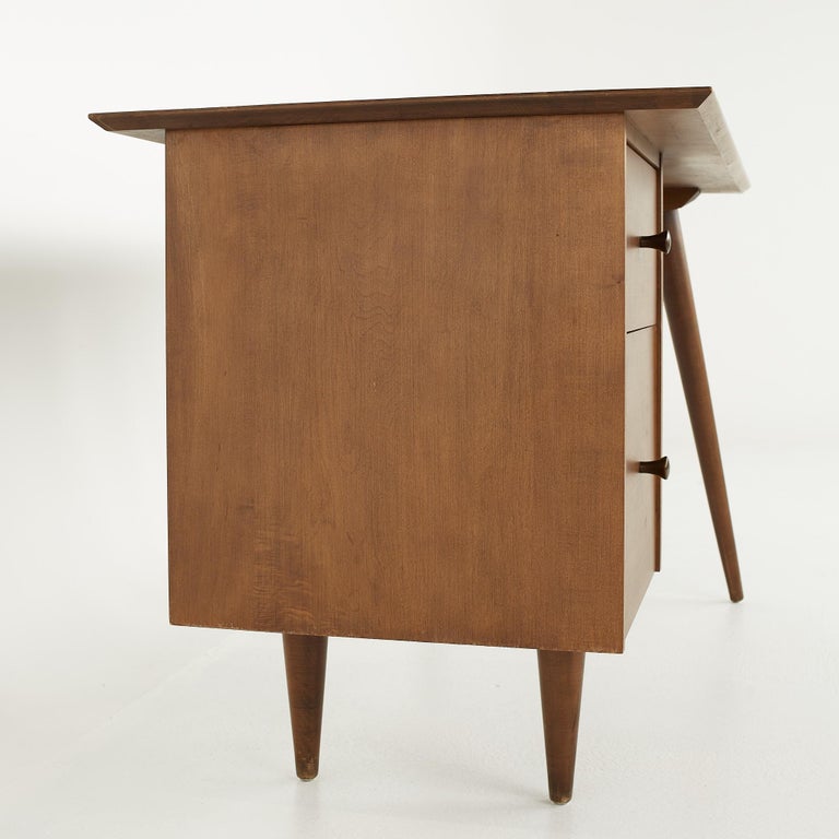 Paul McCobb for Planner Group Mid Century Maple Desk at 1stDibs
