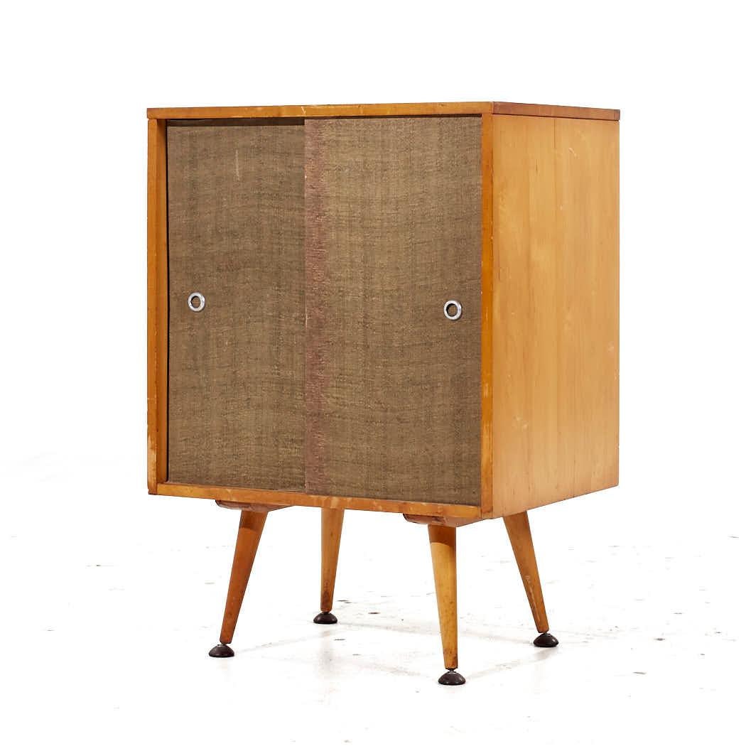 Paul McCobb for Planner Group Mid Century Sliding Door Cabinet For Sale ...