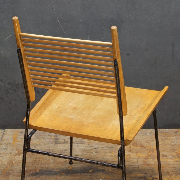 Paul McCobb Planner Group Model 1533 Spindle Back Shovel Chair at 1stDibs