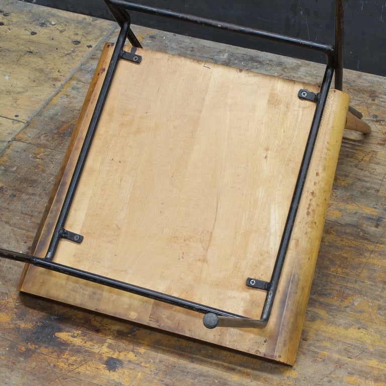 Paul McCobb Planner Group Model 1533 Spindle Back Shovel Chair at 1stDibs