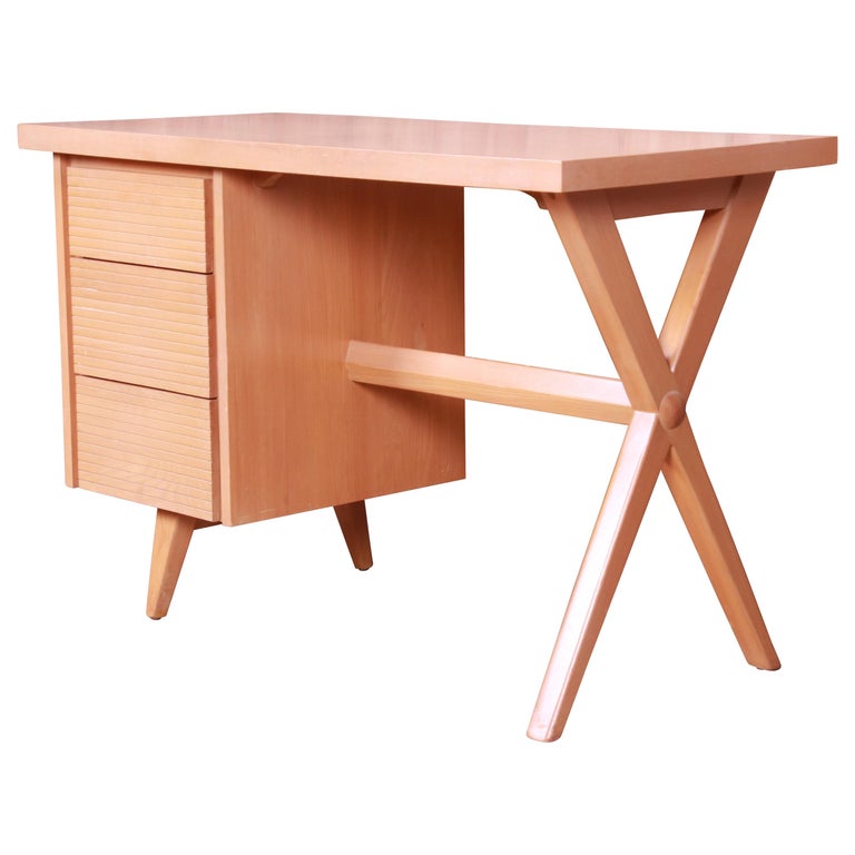 Paul McCobb Style Mid-Century Modern Maple Desk and Chair, 1950s at 1stDibs