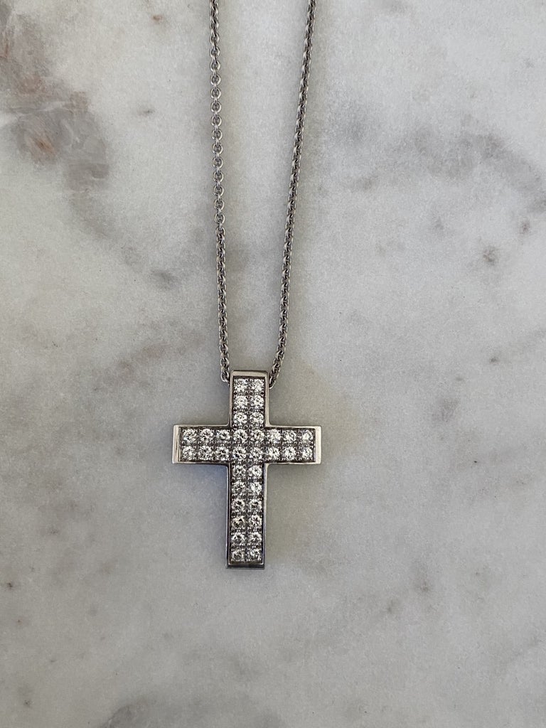 Pave Diamond Cross Pendant Necklace For Sale at 1stDibs
