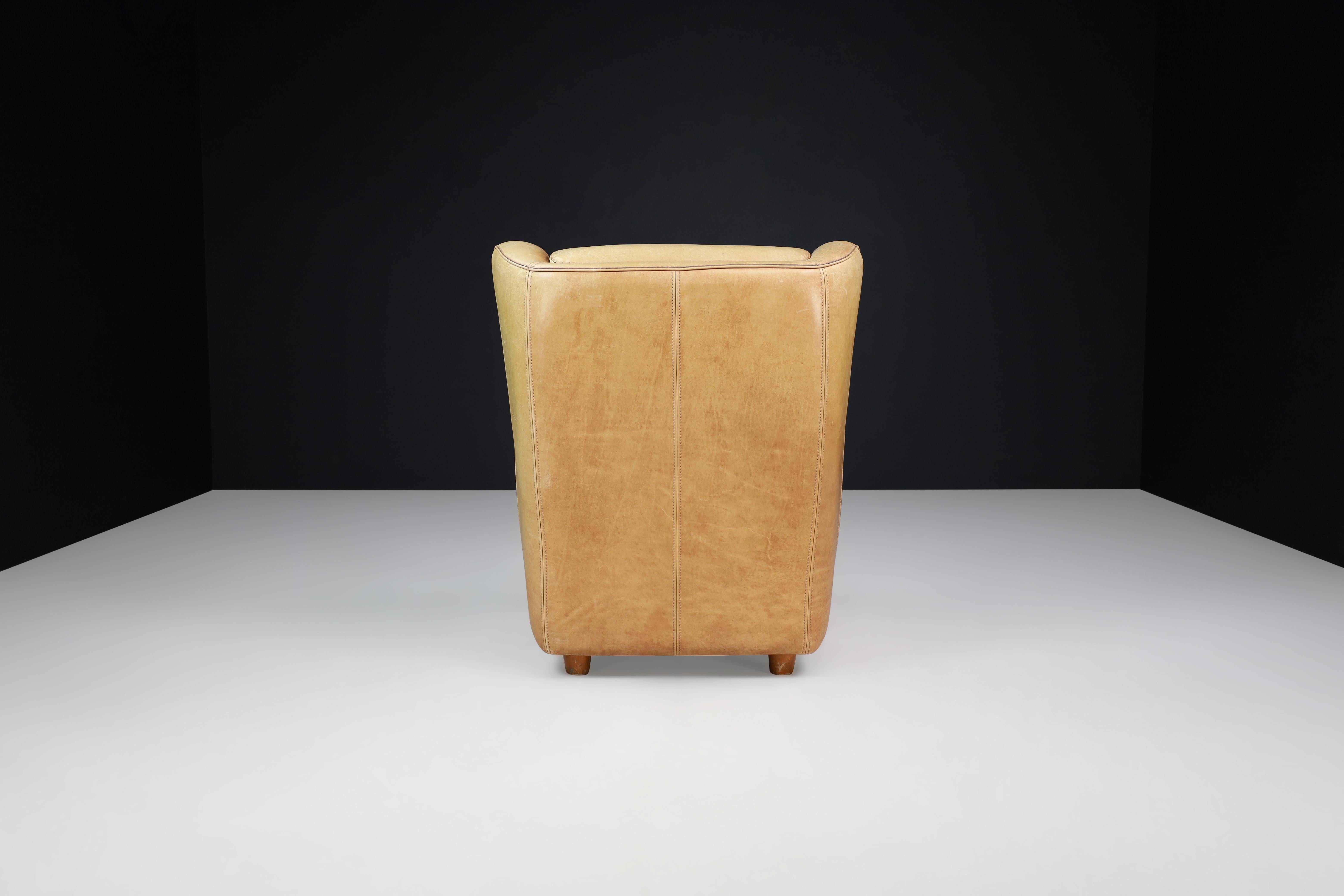 P.Baxter for Baxter Italy Model Bergére Patinated Leather Lounge Chair ...